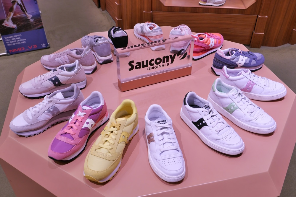 Top 10 Populairste Sneaker Merken - Alletop10lijstjes