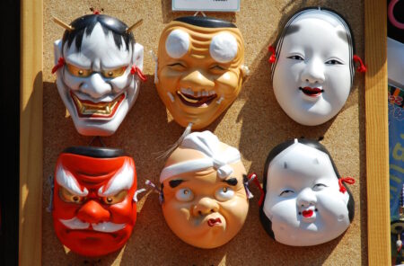 10 Bekende rituele maskers (en hun betekenis) - Alletop10lijstjes